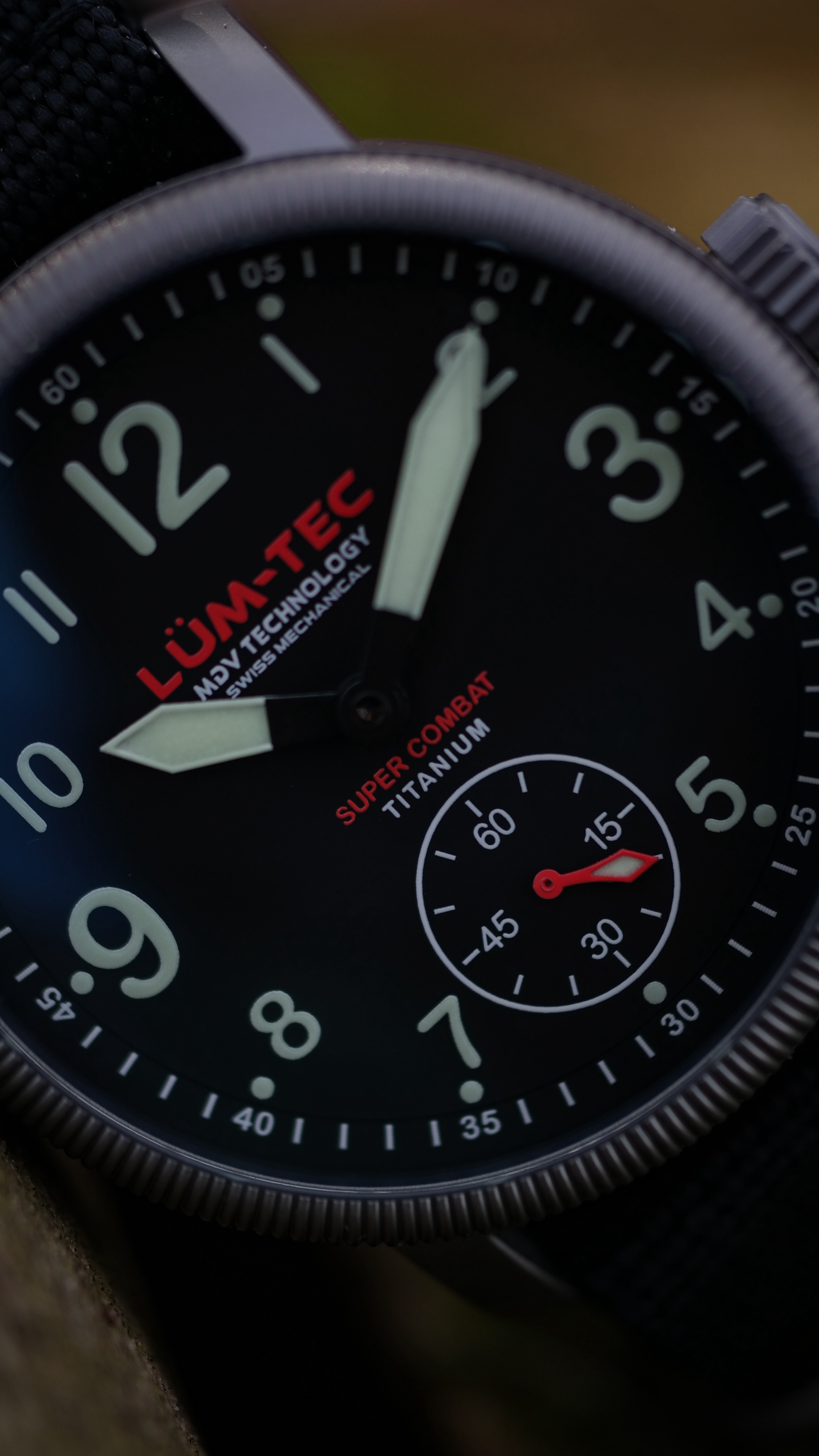 Watch Review: LumTec Super Combat B2 – Time to Blog Watches