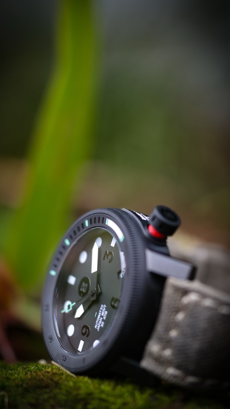 Watch Review: Minus 8 Diver 2.0 – Time to Blog Watches